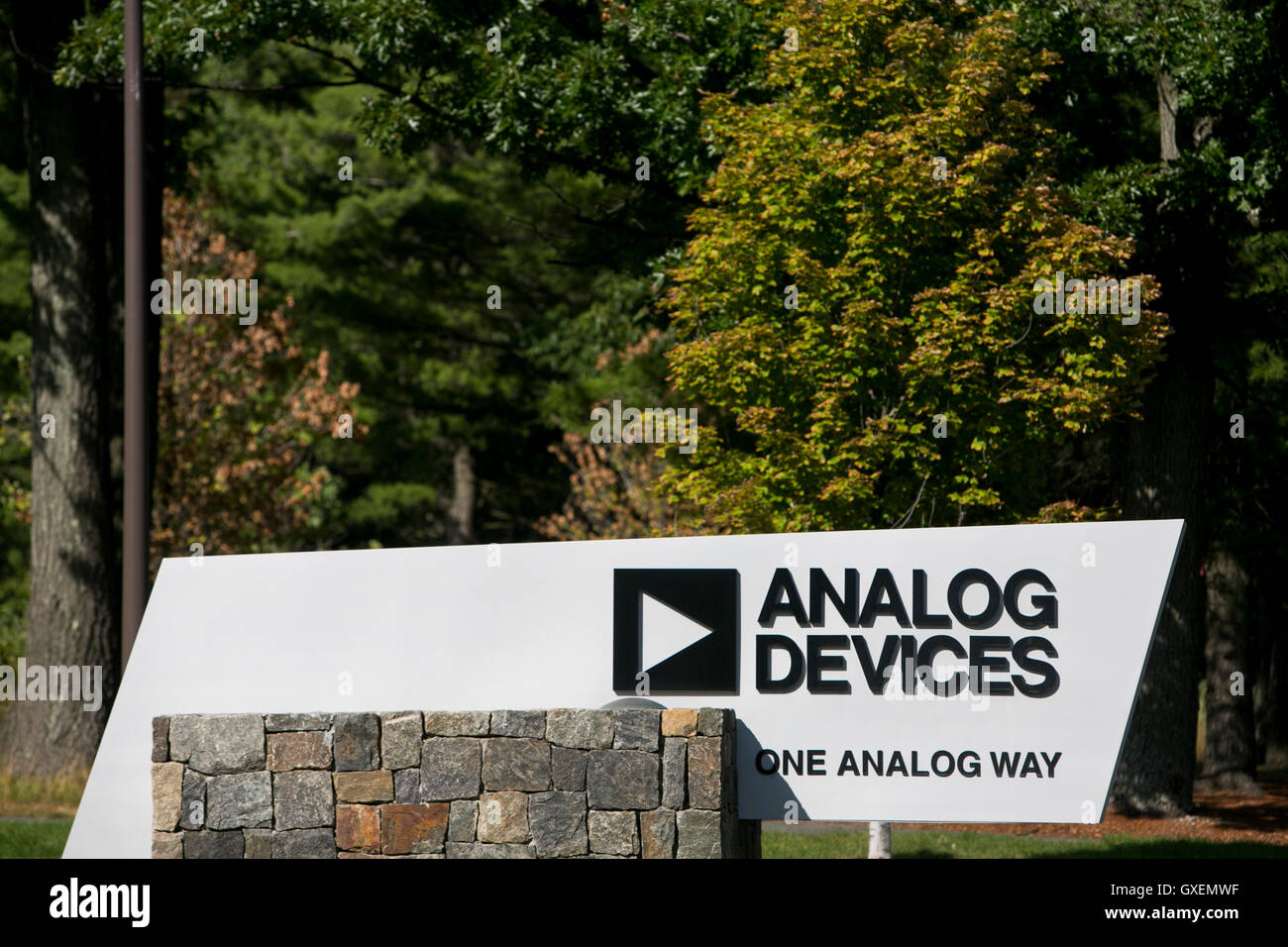 Analog devices company hi-res stock photography and images - Alamy