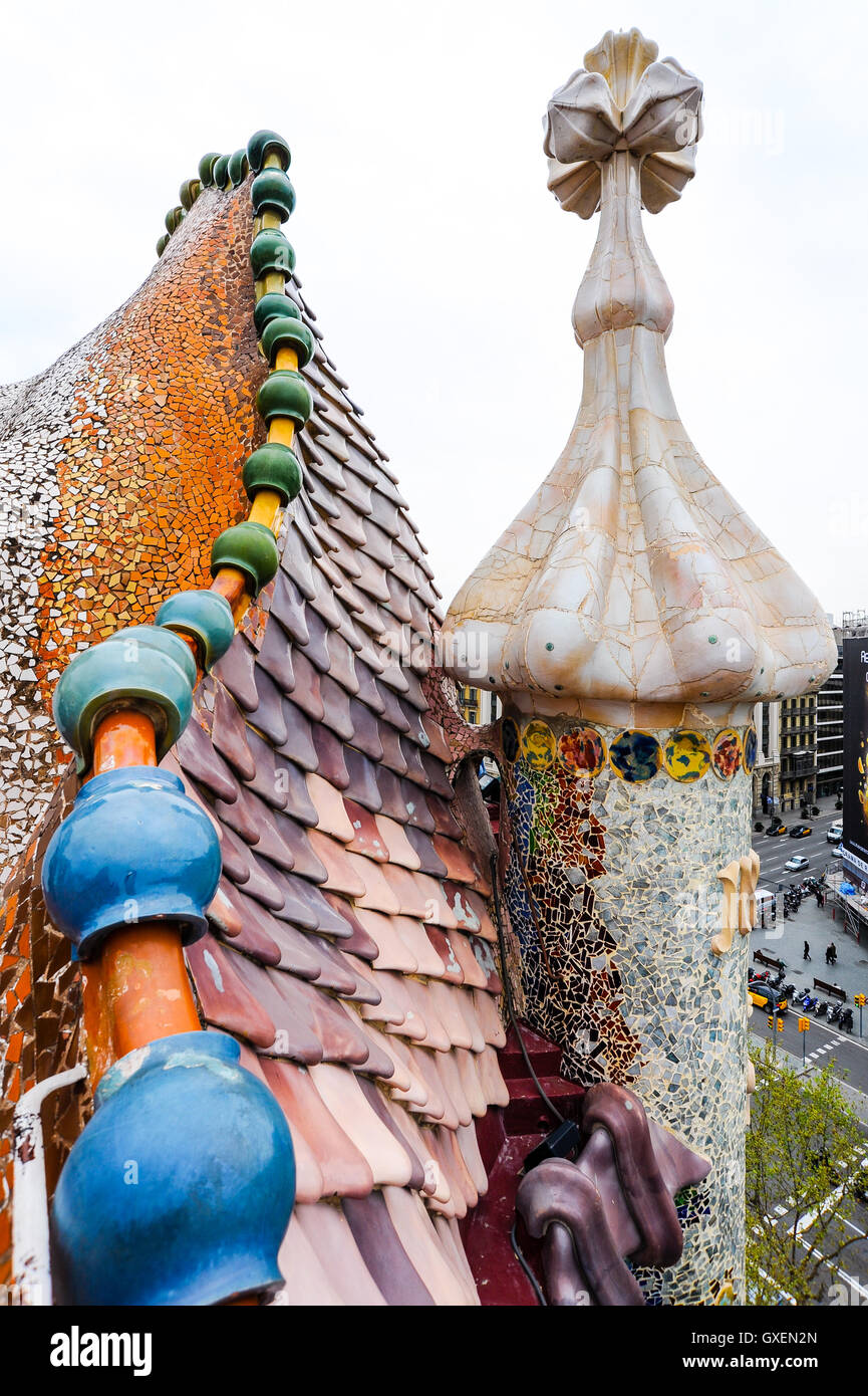 Dragon back roof hi-res stock photography and images - Alamy