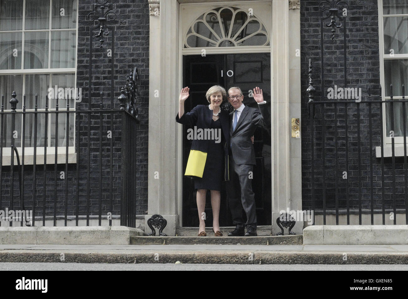 Theresa May and husband Philip May pose on the steps at 10 Downing ...