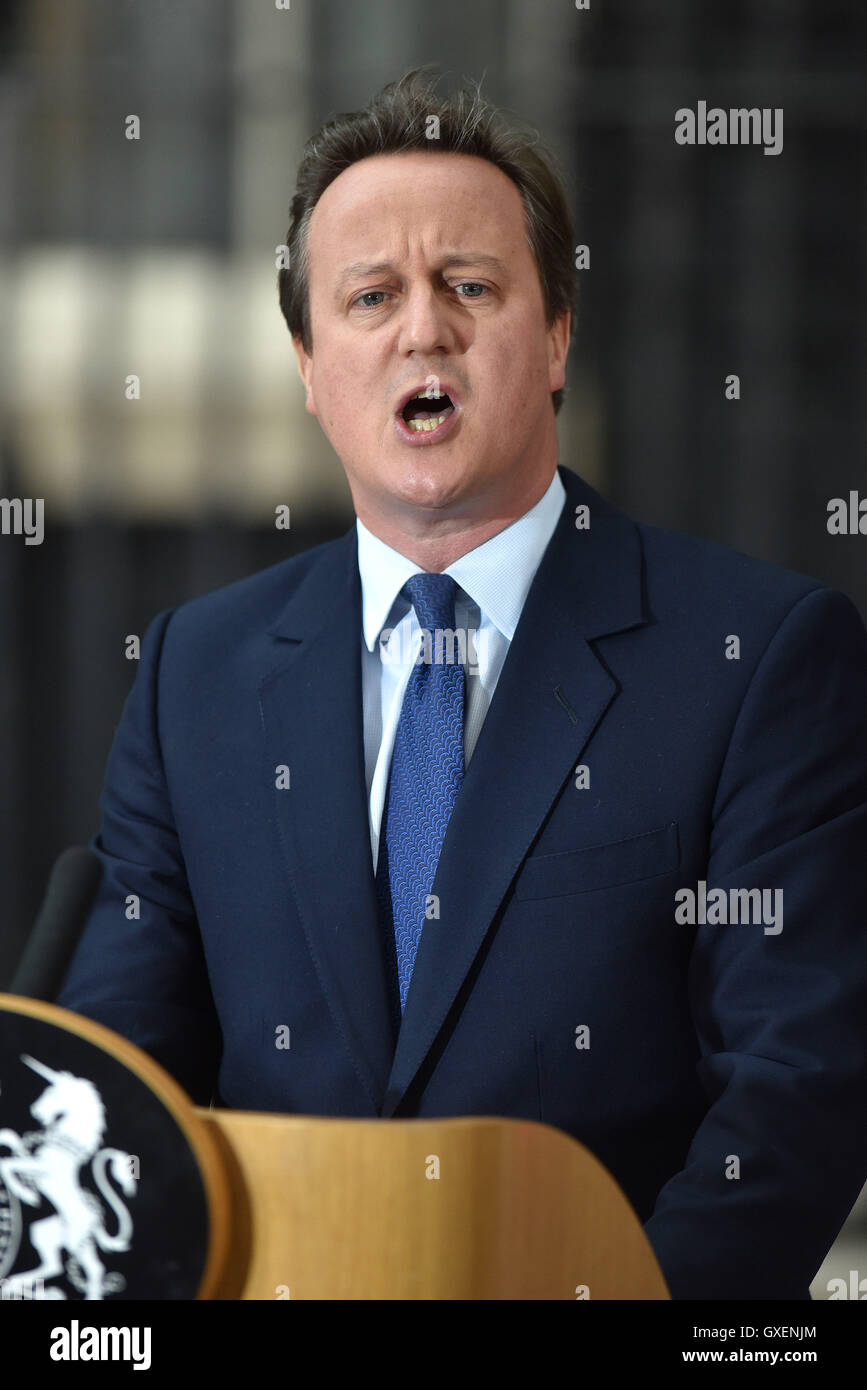 David Cameron resigns as Theresa May is appointed new Prime Minister at ...