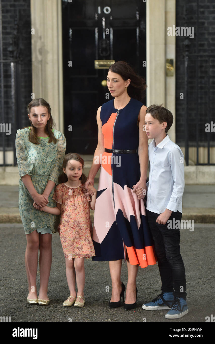 David Cameron resigns as Theresa May is appointed new Prime Minister at ...