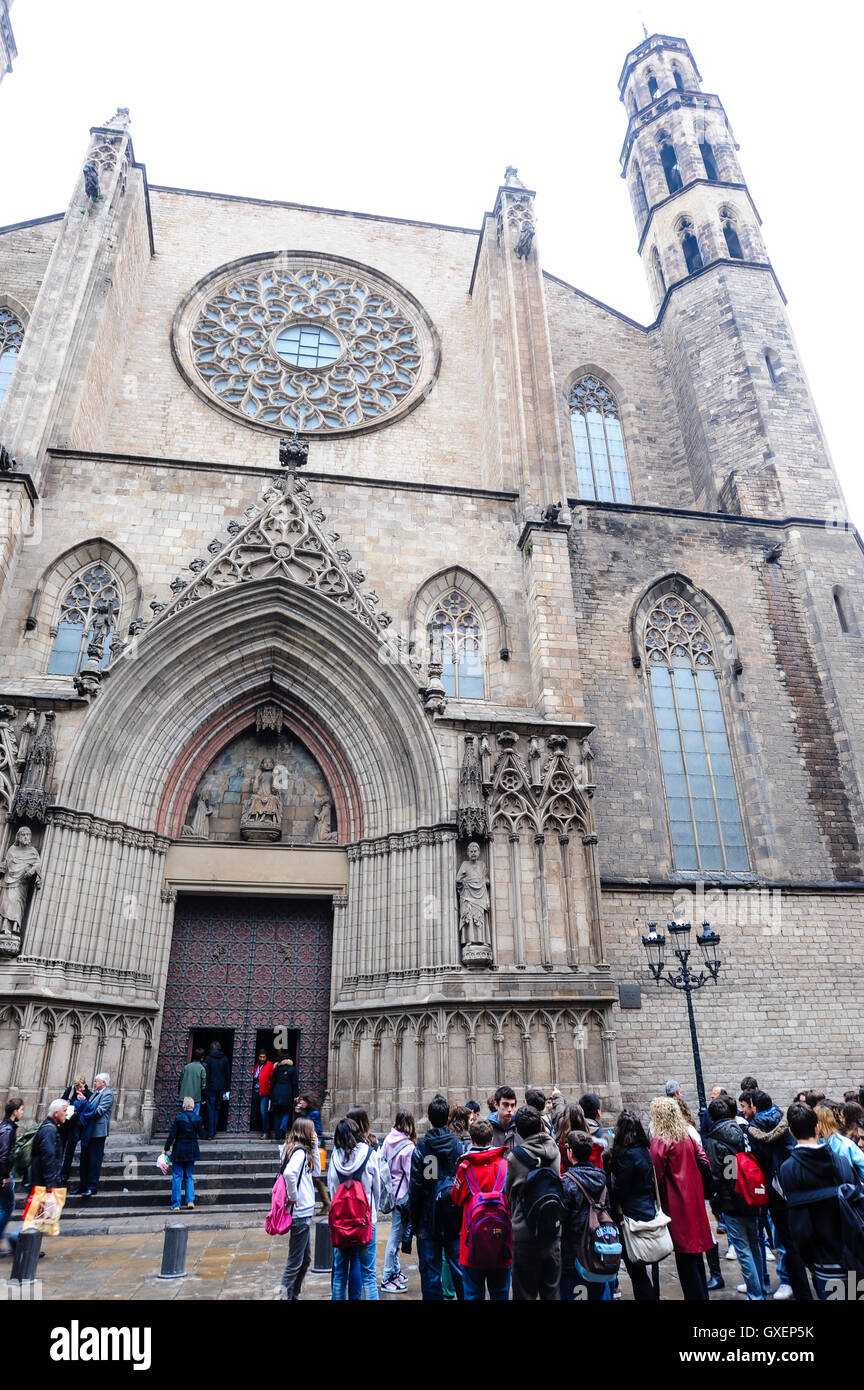 Spain, Barcelona. Santa María del Mar church in the Ribera Stock Photo ...