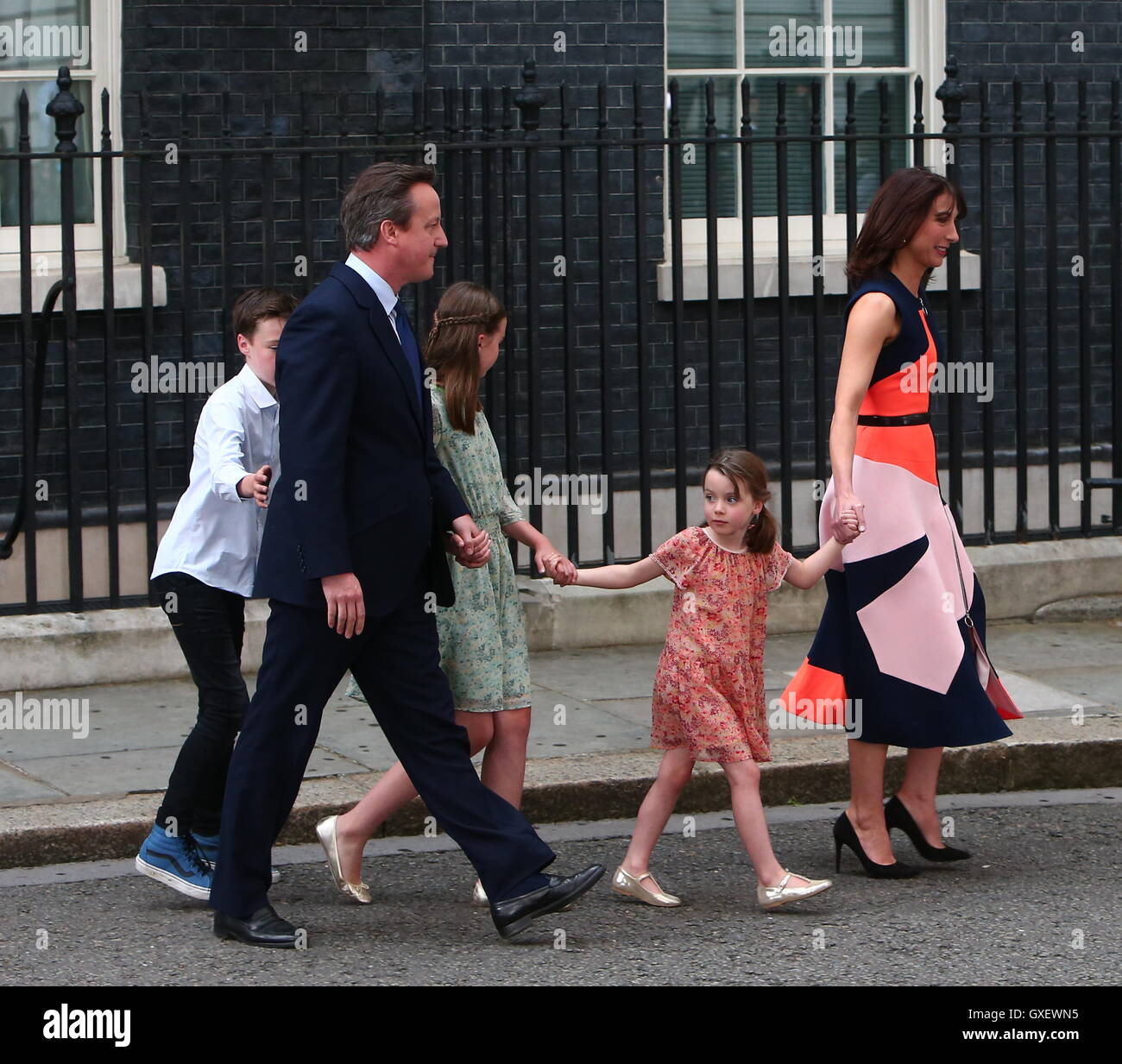David Cameron delivers a speech outside 10 Downing Street for the last ...