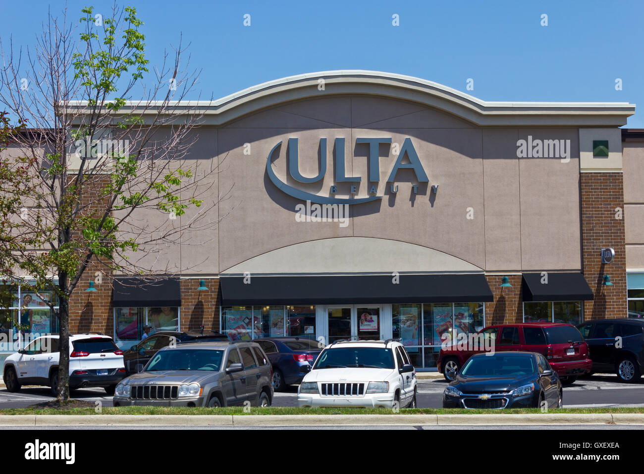 Indianapolis - Circa June 2016: Ulta Salon, Cosmetics & Fragrance ...