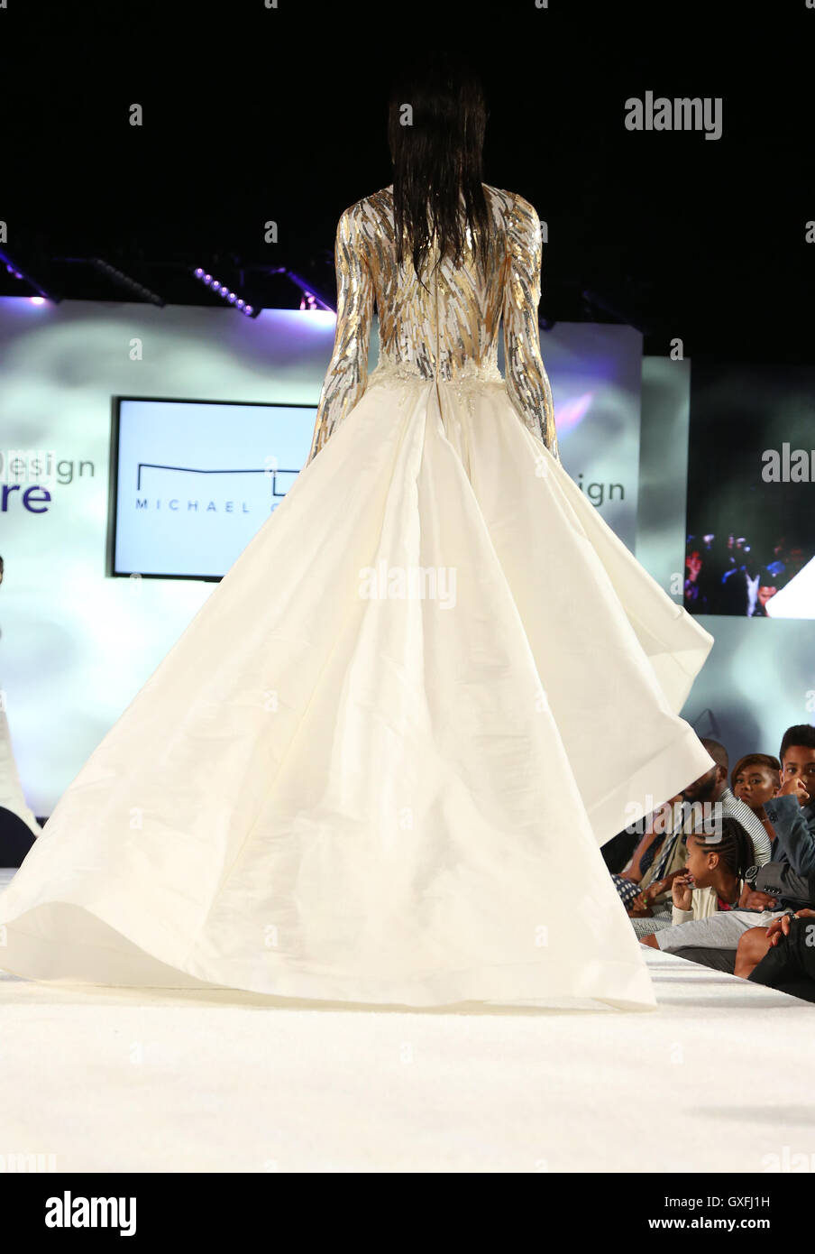 HollyRod 18th Annual DesignCare Gala Inside Featuring: Model Where ...