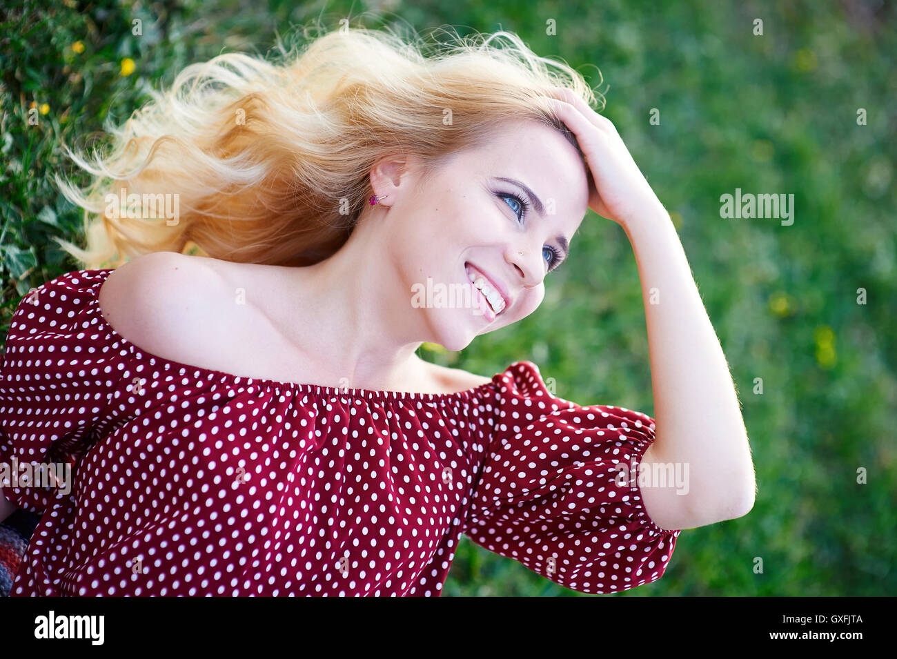 Woman happy hi-res stock photography and images - Alamy