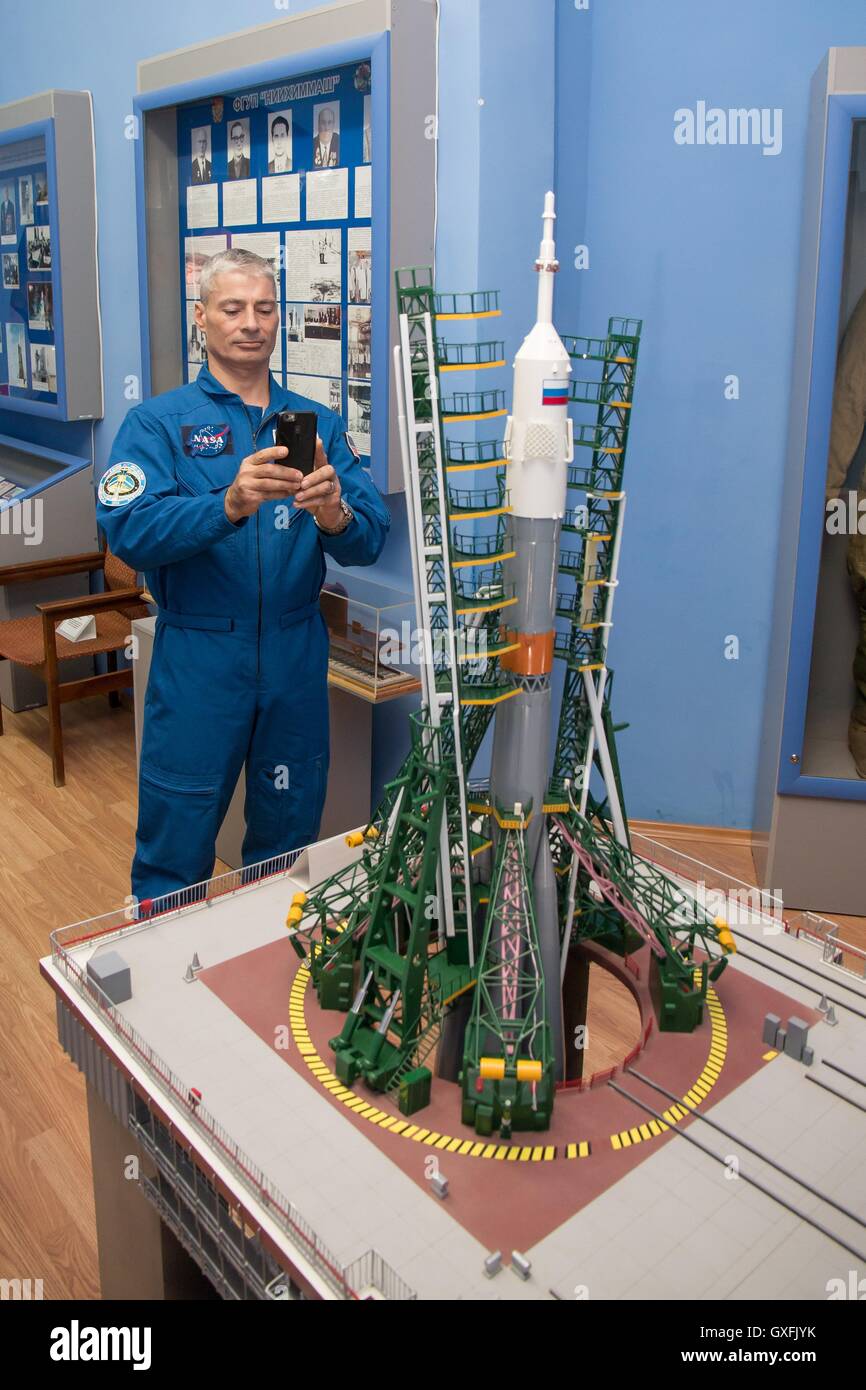 International Space Station Expedition 49 backup crew member NASA ...