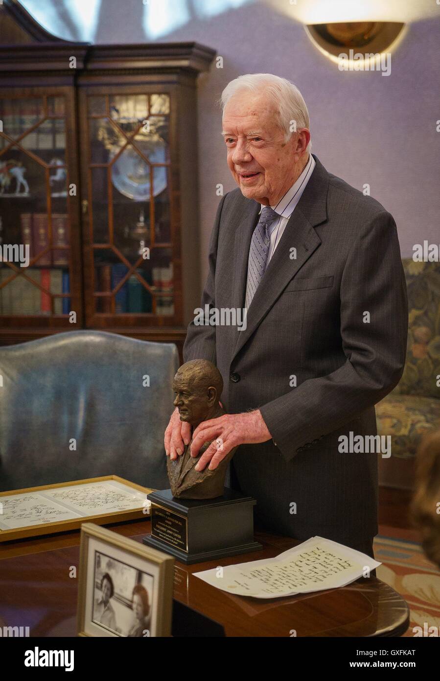 Former U.S. President Jimmy Carter accepts the LBJ Foundation award at ...