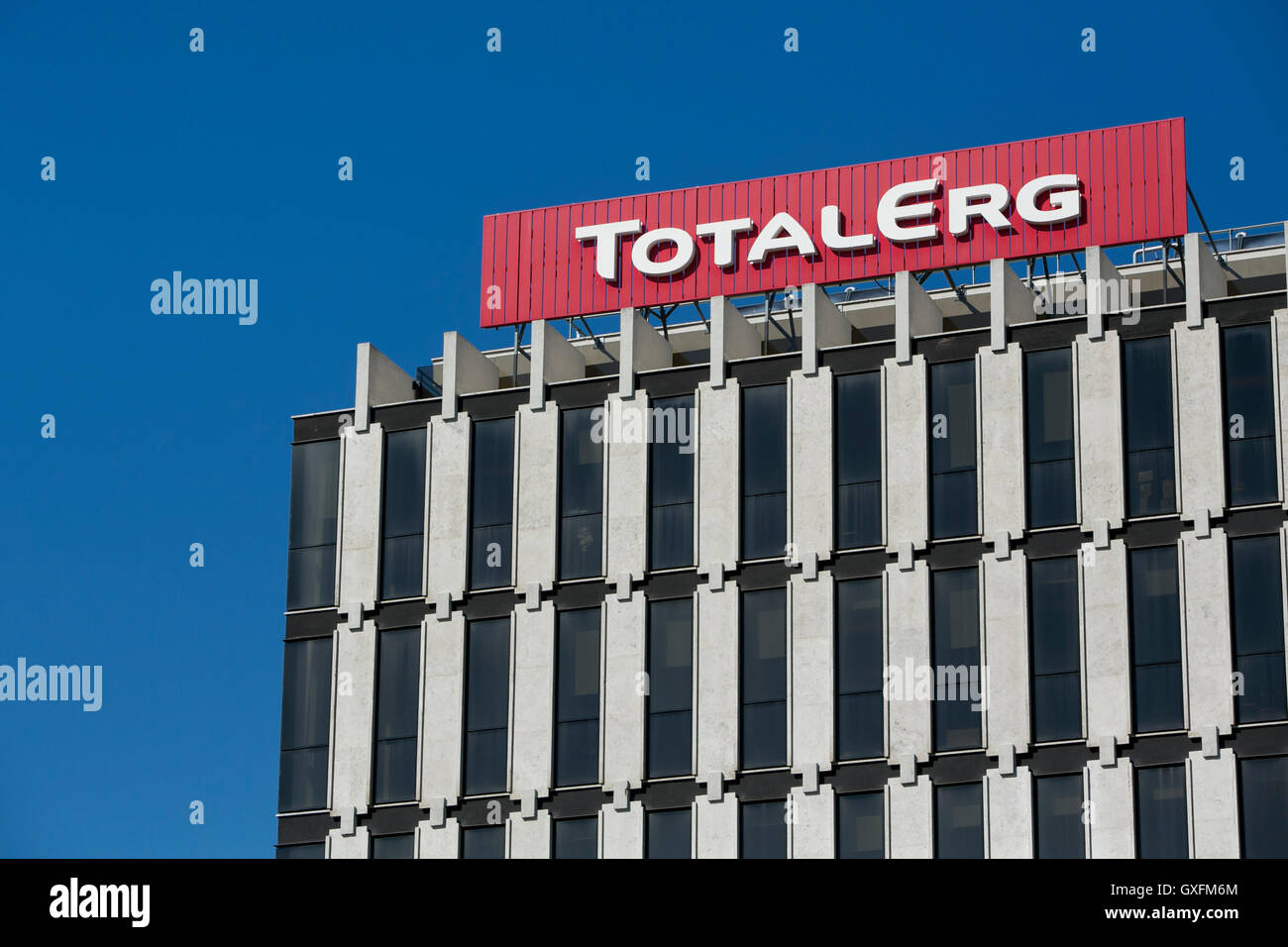 Total erg hi-res stock photography and images - Alamy