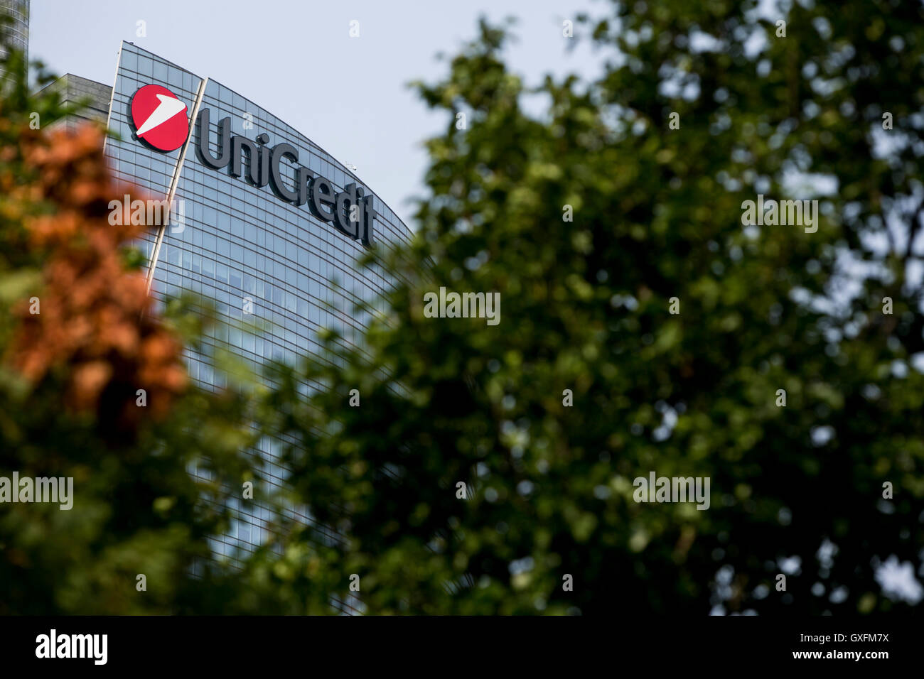 Sign logo unicredit group in hi-res stock photography and images - Alamy