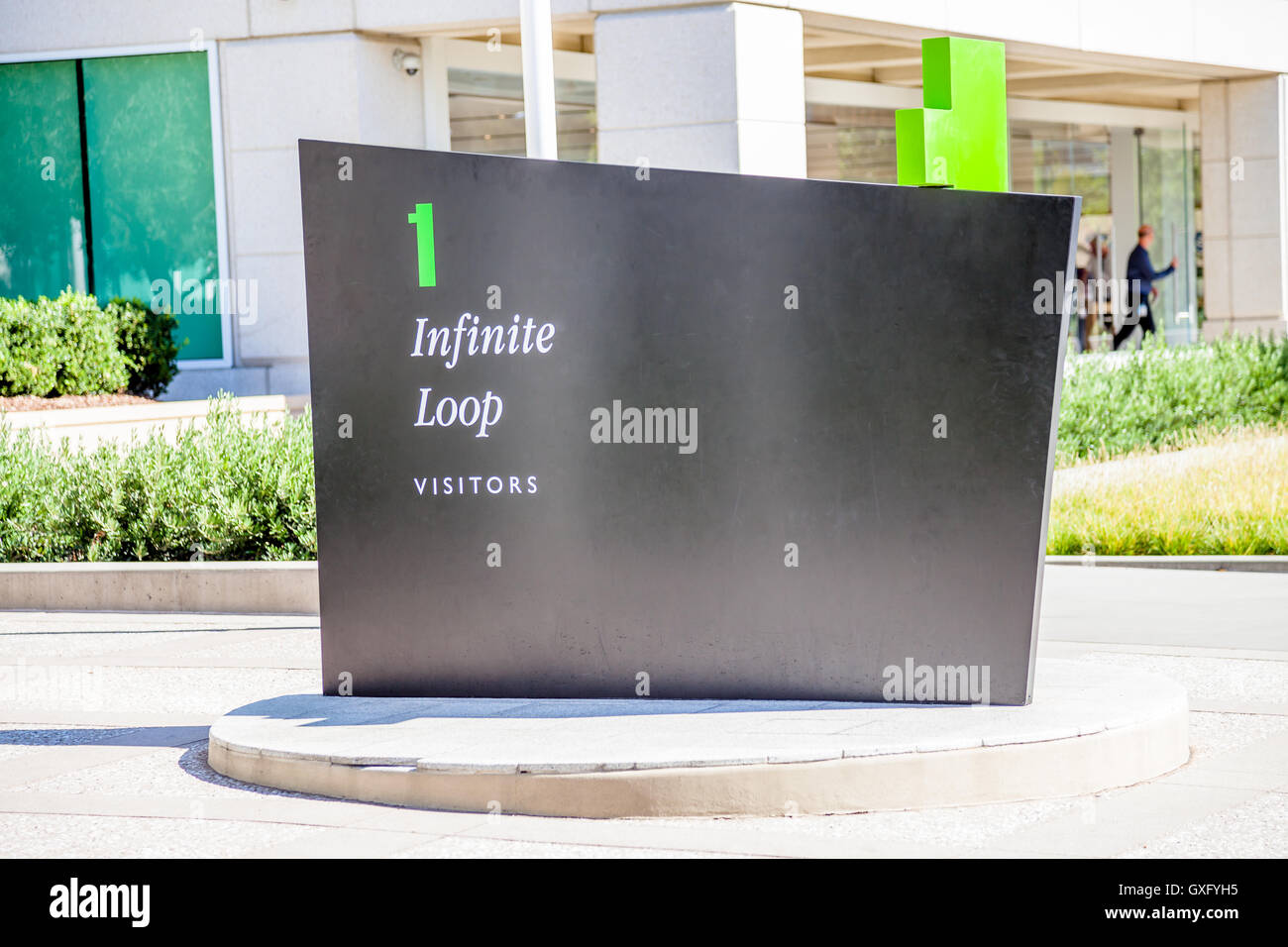 Apple Sign Infinite Loop Stock Photo - Alamy