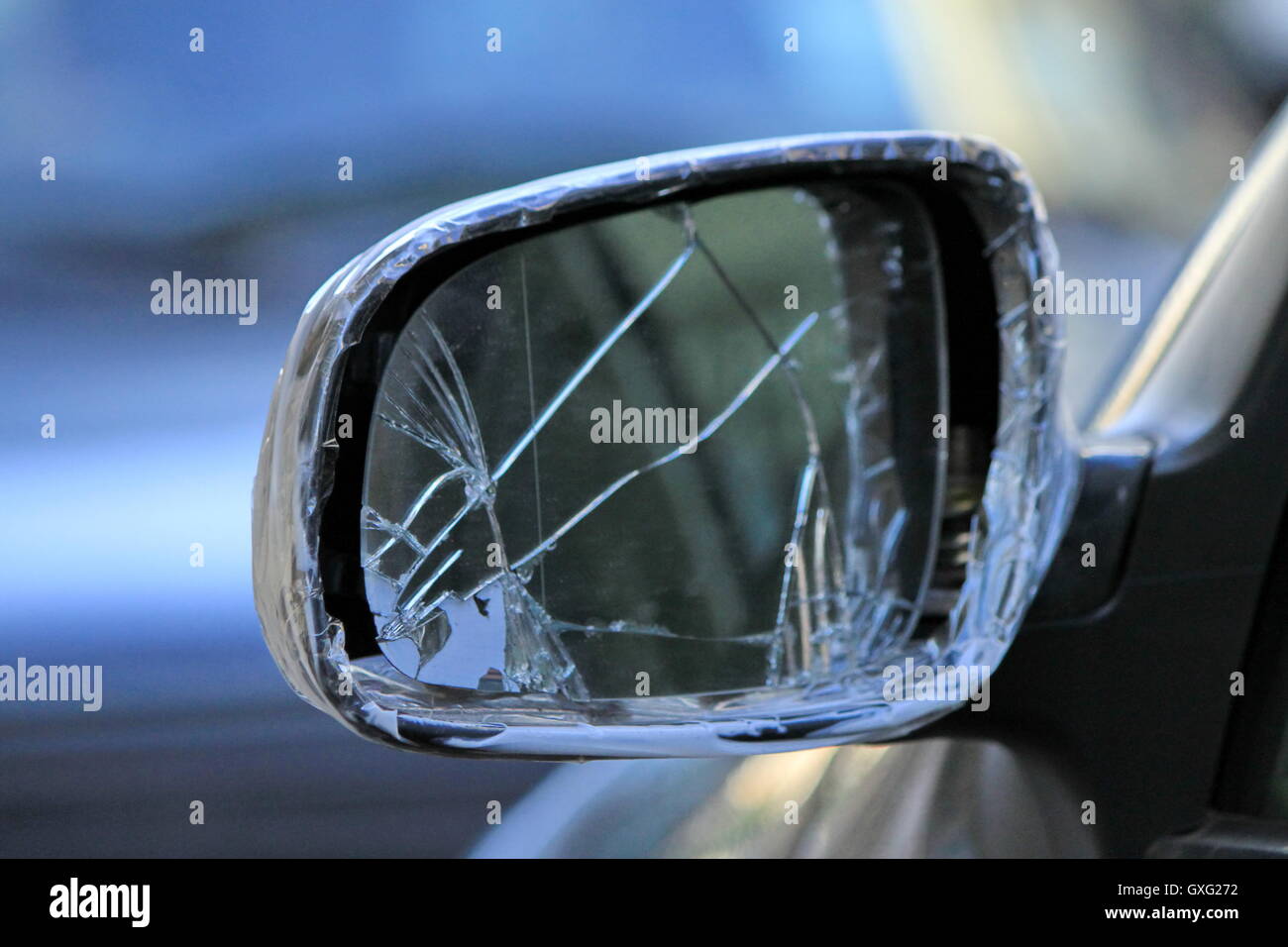 Car accident broken rearview hi-res stock photography and images - Alamy