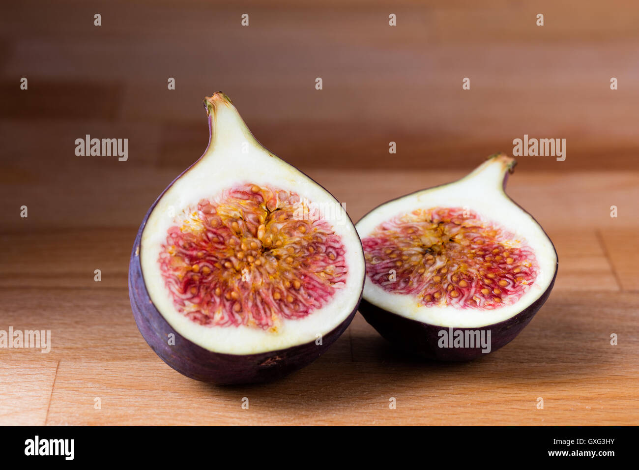 Fig sliced open hi-res stock photography and images - Alamy