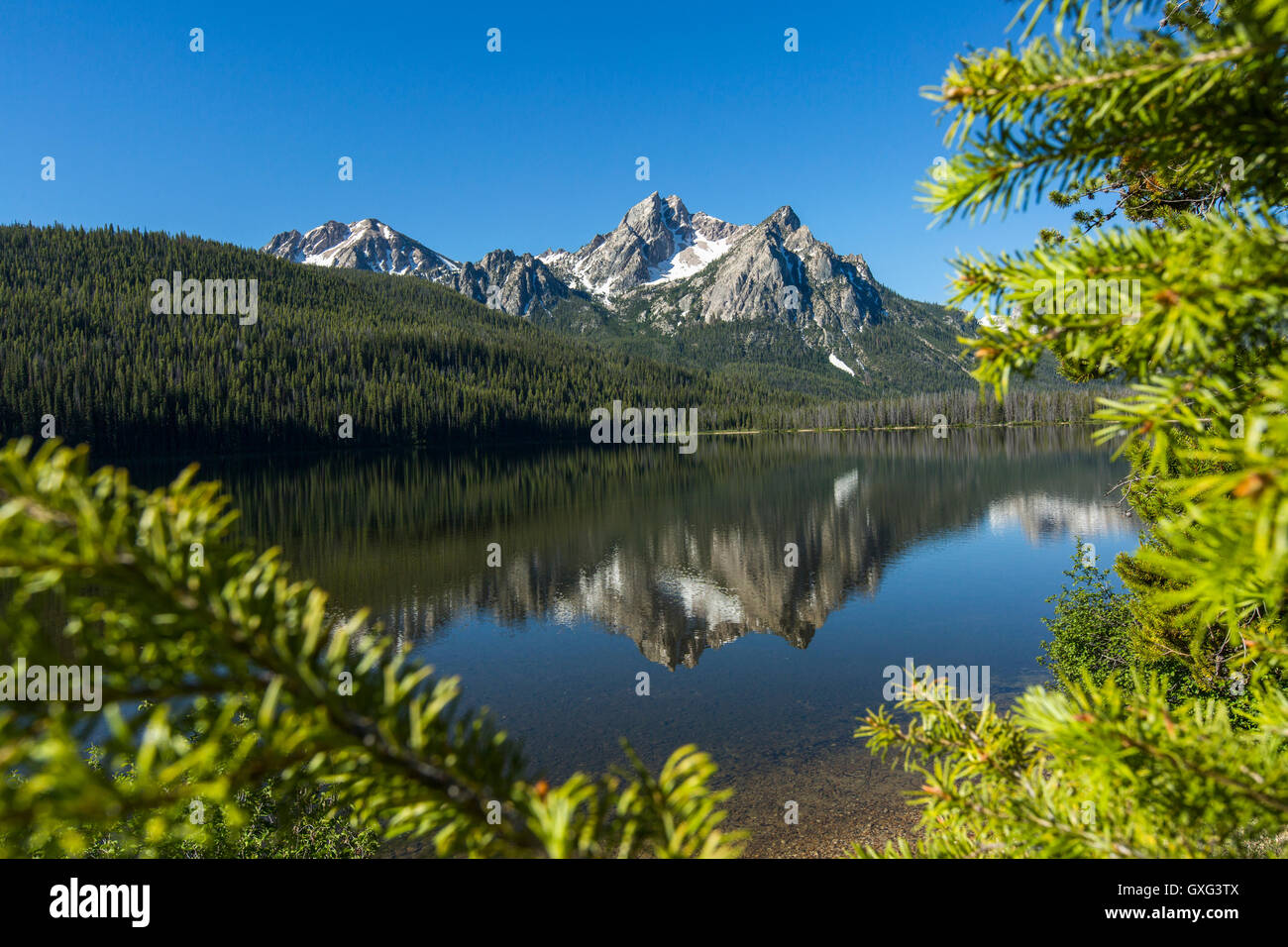 Reflection mountain hi-res stock photography and images - Alamy