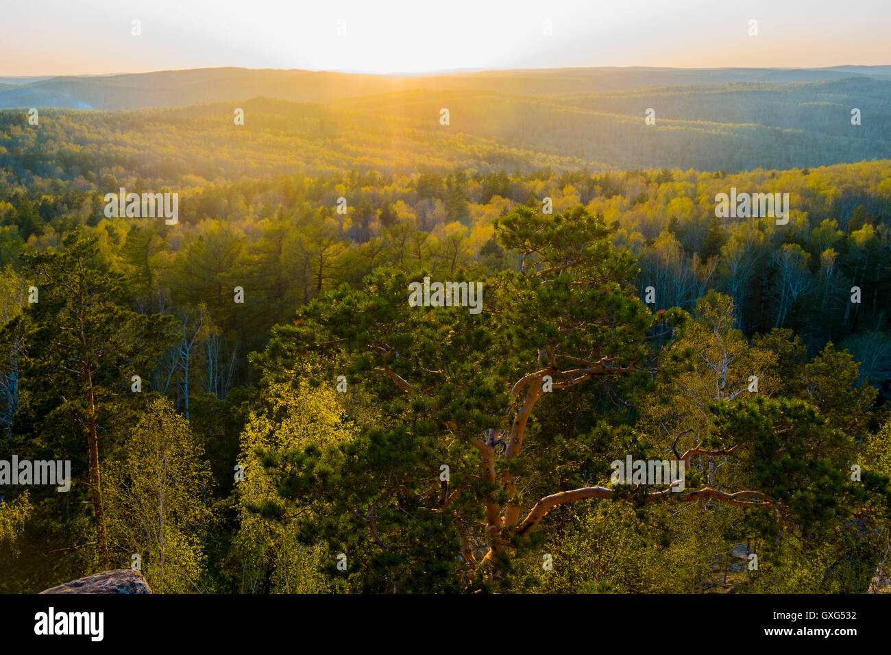 Dark distant hi-res stock photography and images - Alamy