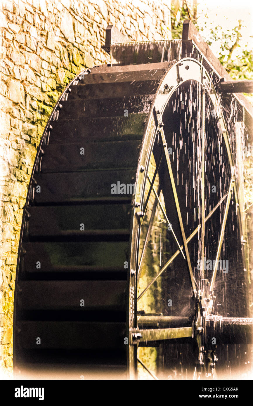 Old waterwheel hi-res stock photography and images - Alamy