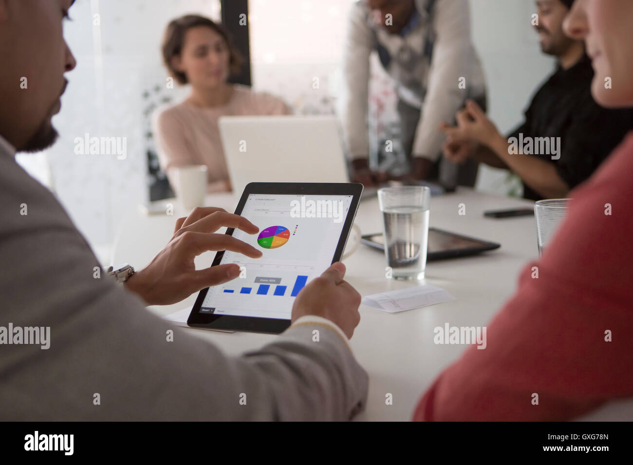 Digital bar graph hi-res stock photography and images - Alamy