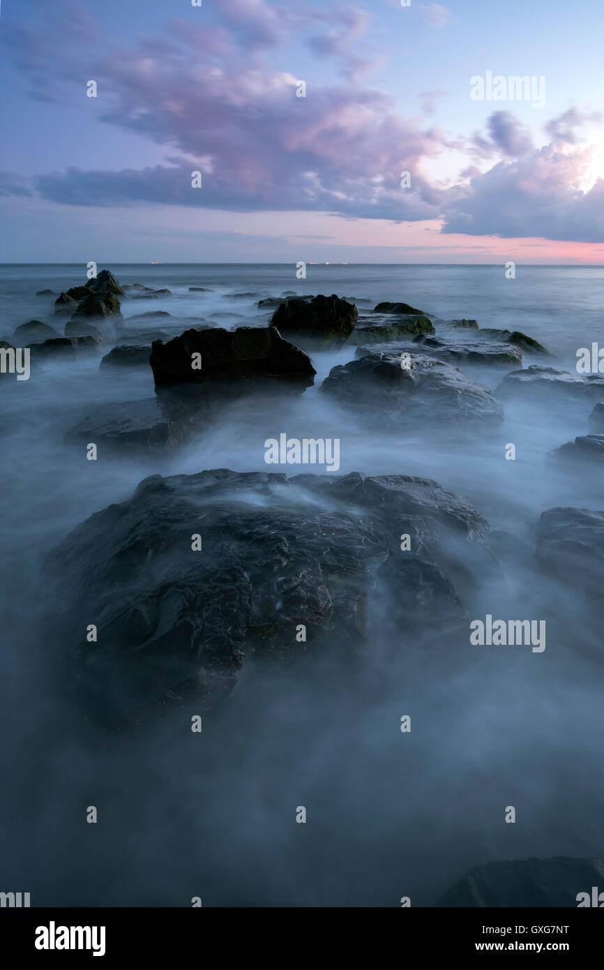 Fog on ocean hi-res stock photography and images - Alamy
