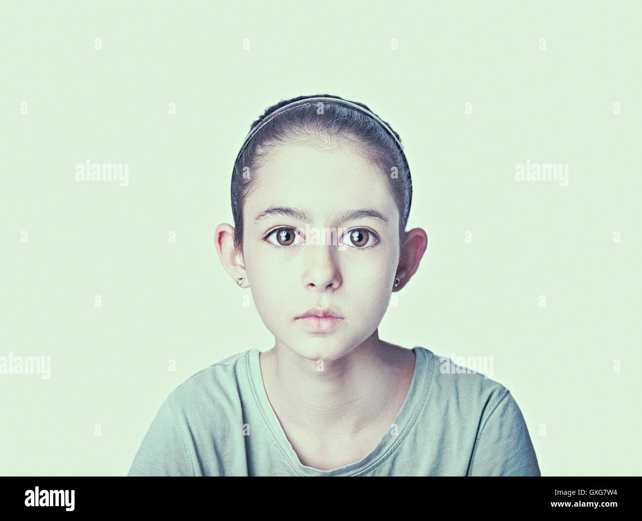 Child wide eyed hi-res stock photography and images - Alamy