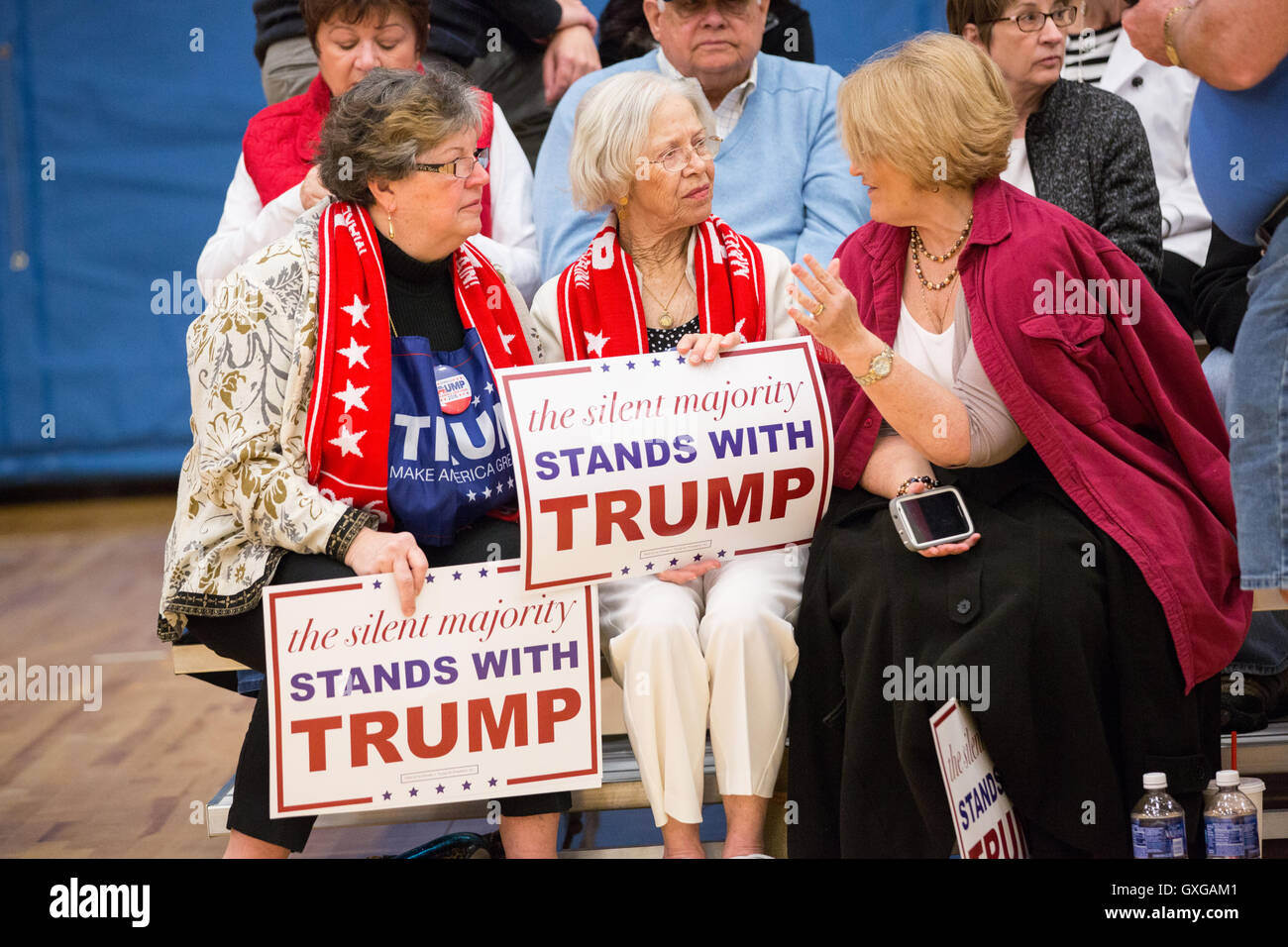 Women for trump hi-res stock photography and images - Alamy