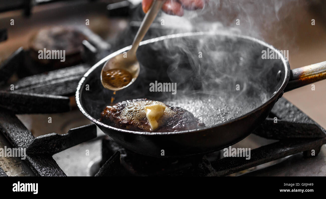 Beef steak dish hi-res stock photography and images - Alamy