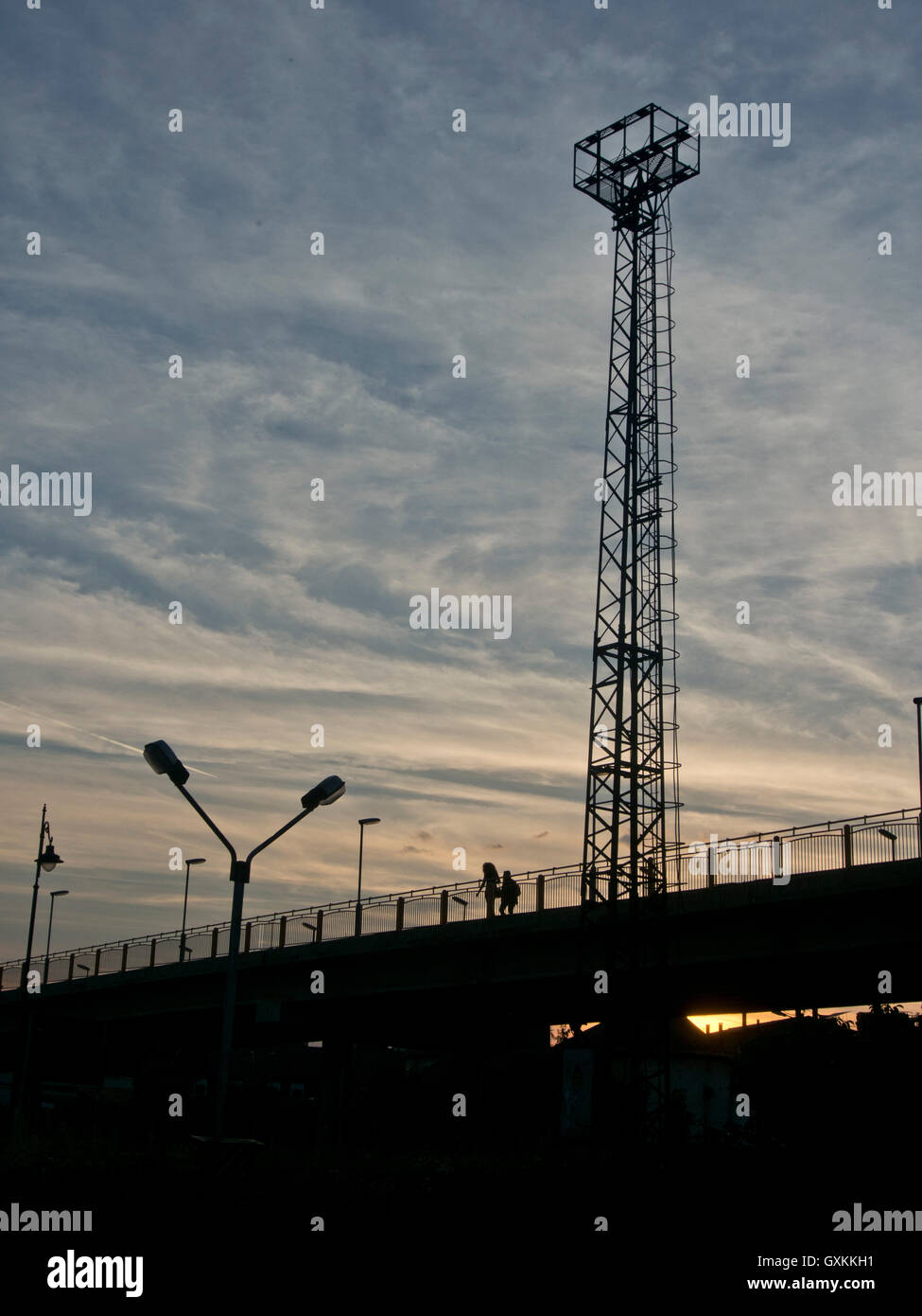 Run down train hi-res stock photography and images - Alamy