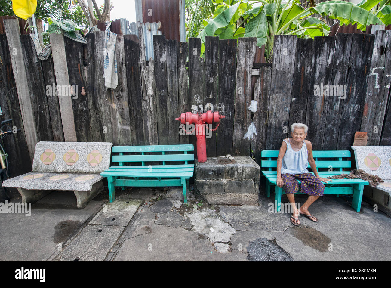 Old lady thailand hi-res stock photography and images - Alamy