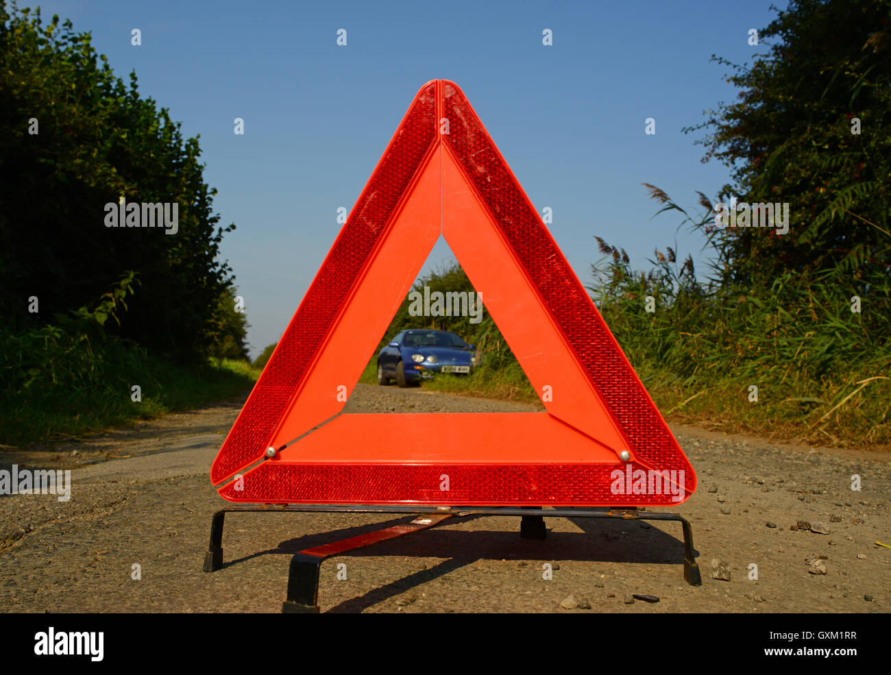 Emergency warning triangle hi-res stock photography and images - Alamy