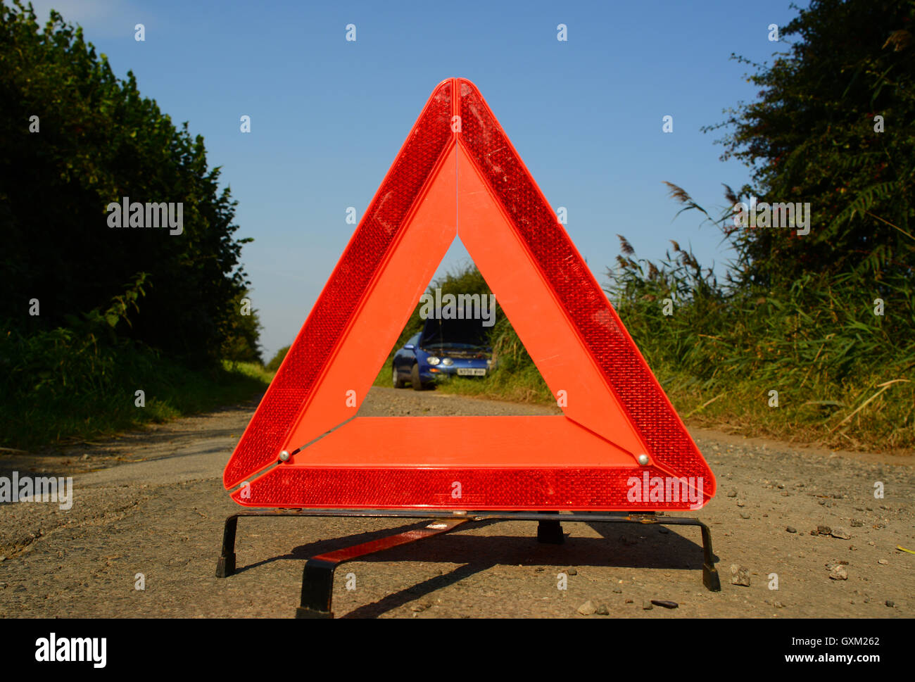 Breakdown triangle hi-res stock photography and images - Alamy