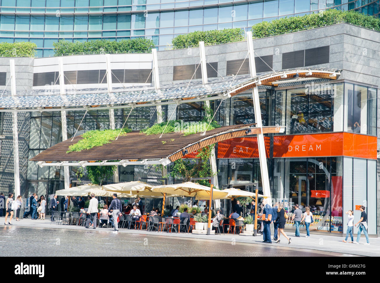 Small table culture italian hi-res stock photography and images - Alamy