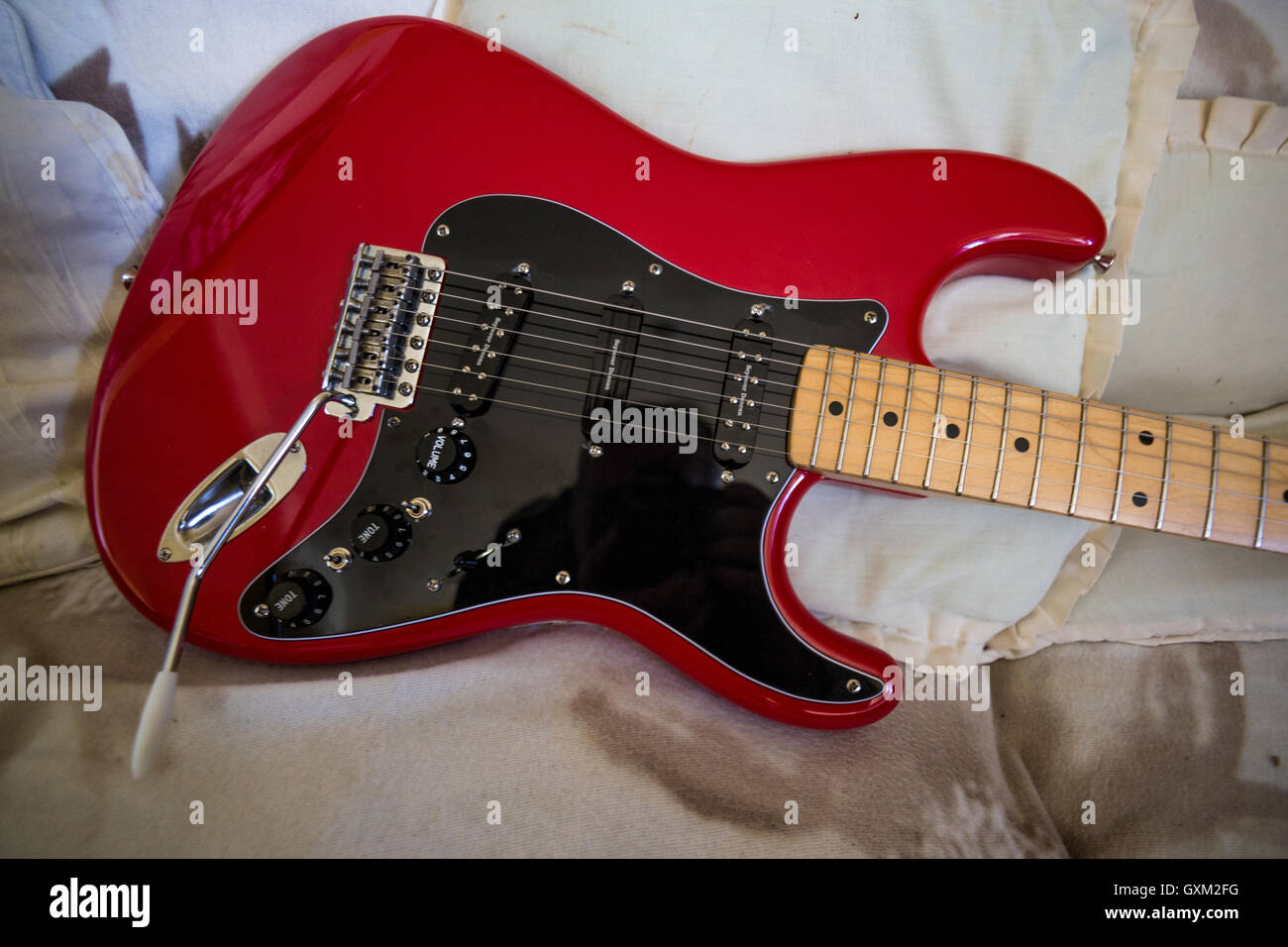 Silver Guitar High Resolution Stock Photography and Images - Alamy