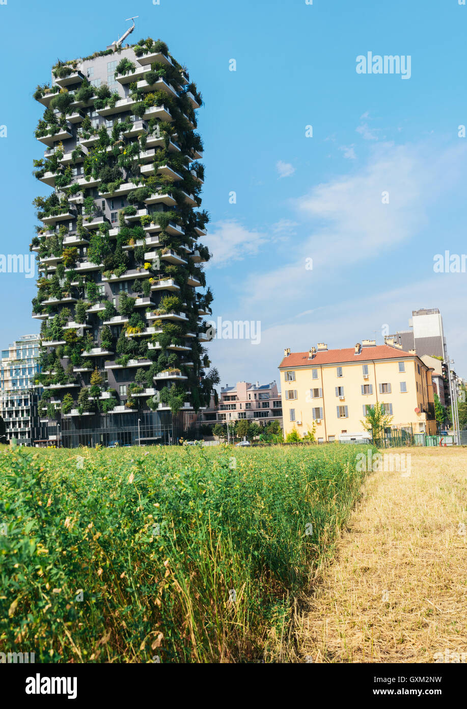 Bosco verticale building in milan hi-res stock photography and images ...
