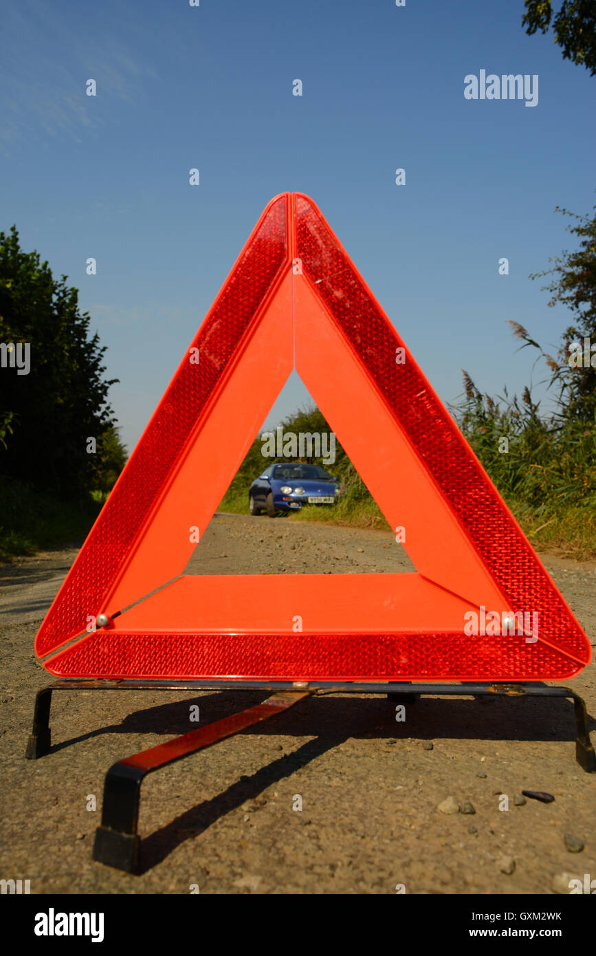 Breakdown triangle hi-res stock photography and images - Alamy