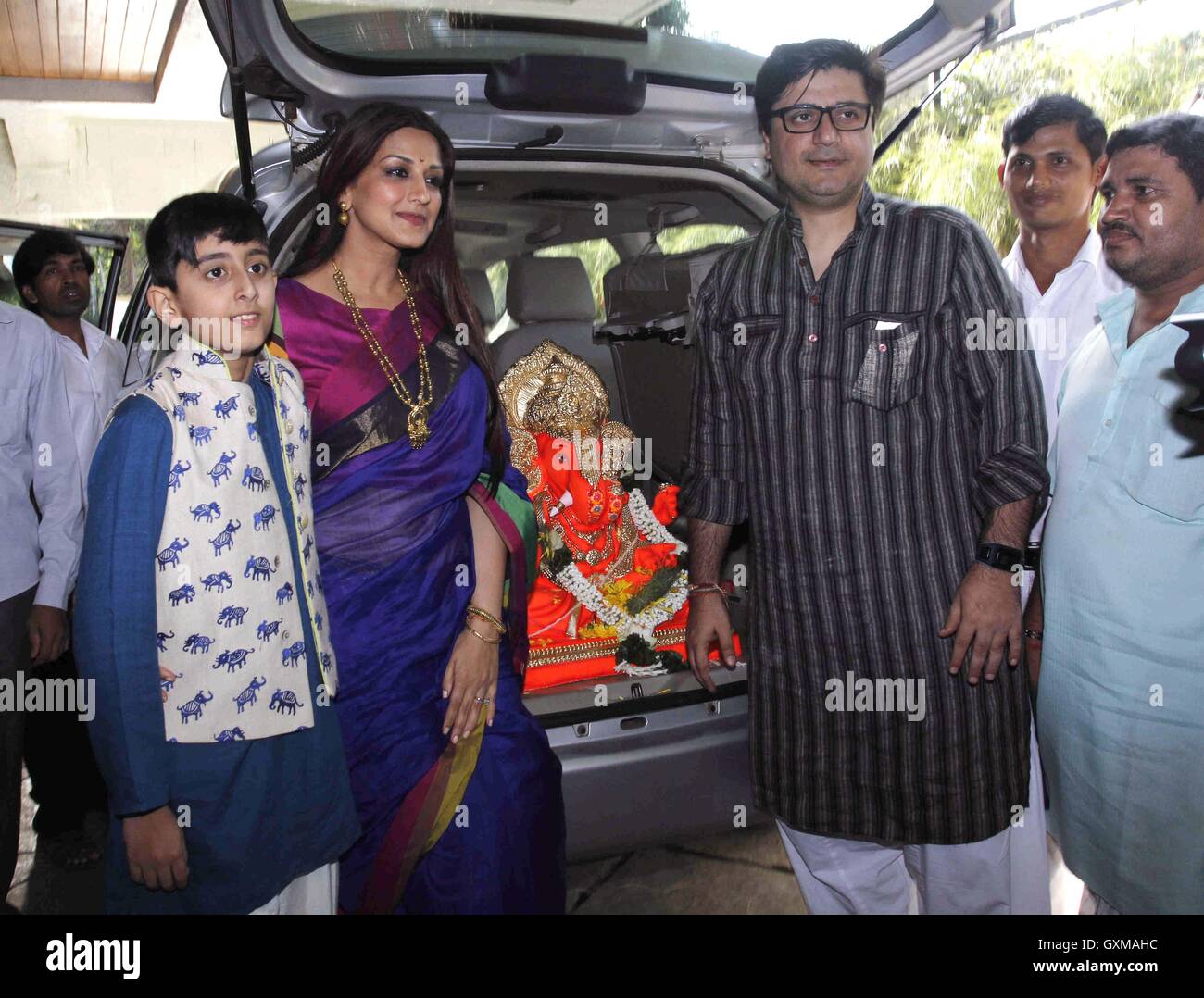 Actress Sonali Bendre Family Photos