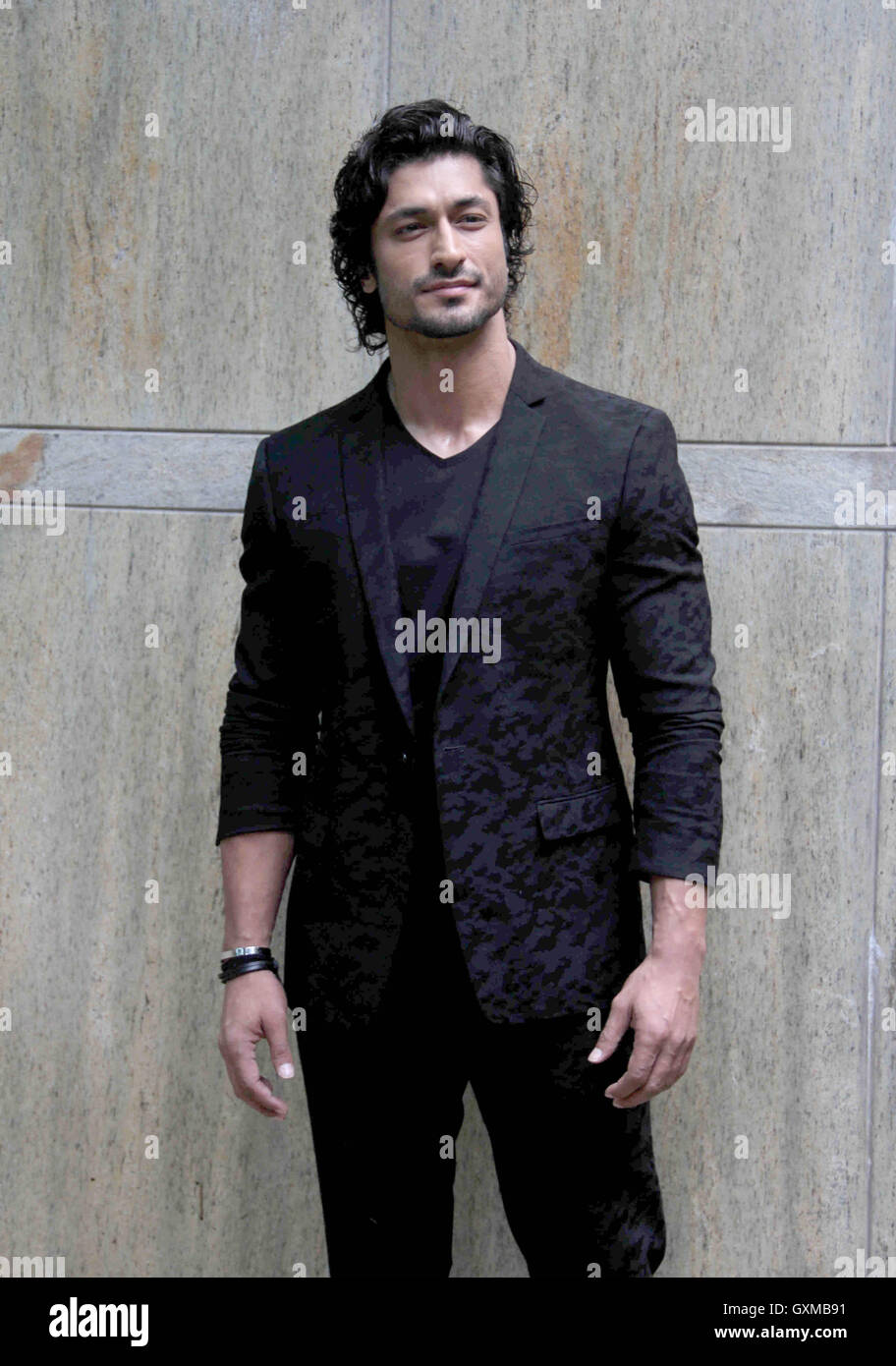 Vidyut Jammwal , Indian Bollywood film actor , martial artist , stunt ...