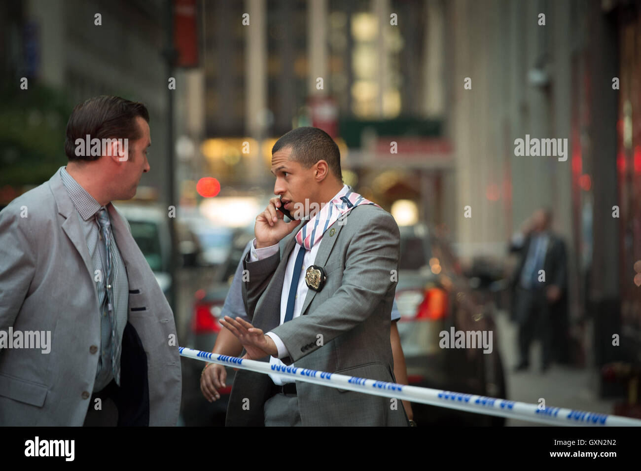 New York, NY, USA. 15th Sep, 2016. NYPD Detectives on the scene as ...
