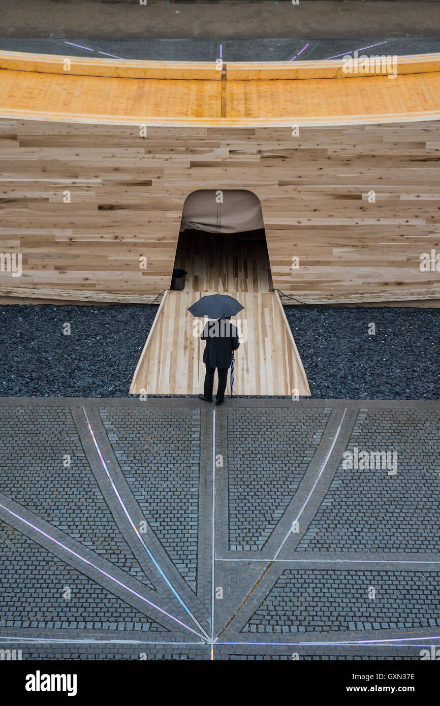 Cross laminated timber hi-res stock photography and images - Alamy