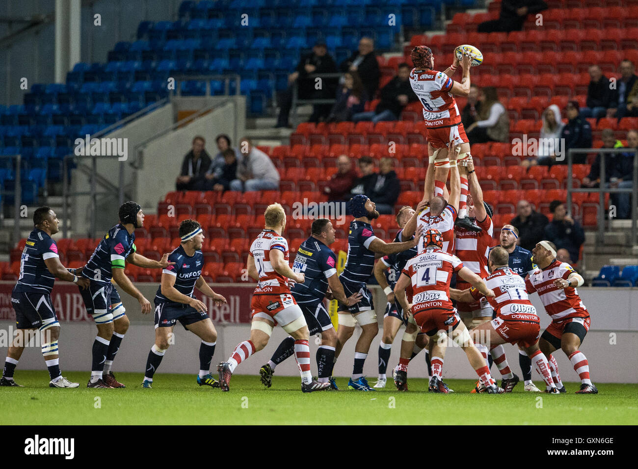 Rugby number 8 hi-res stock photography and images - Alamy
