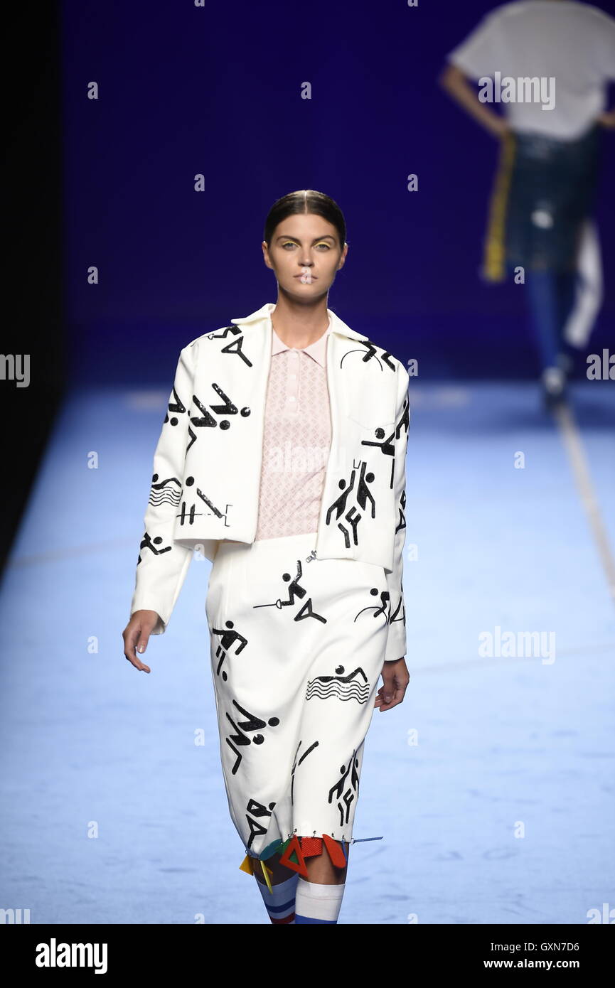 A model wears at collection runway a creation from Moises Nieto during ...