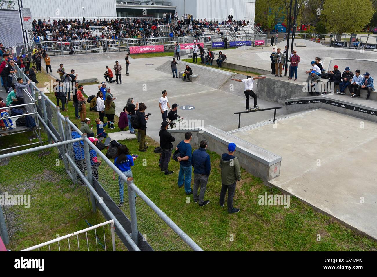 Buenos Aires, Argentina. 16 Sept, 2016. Emerica skateboard team demo at ...
