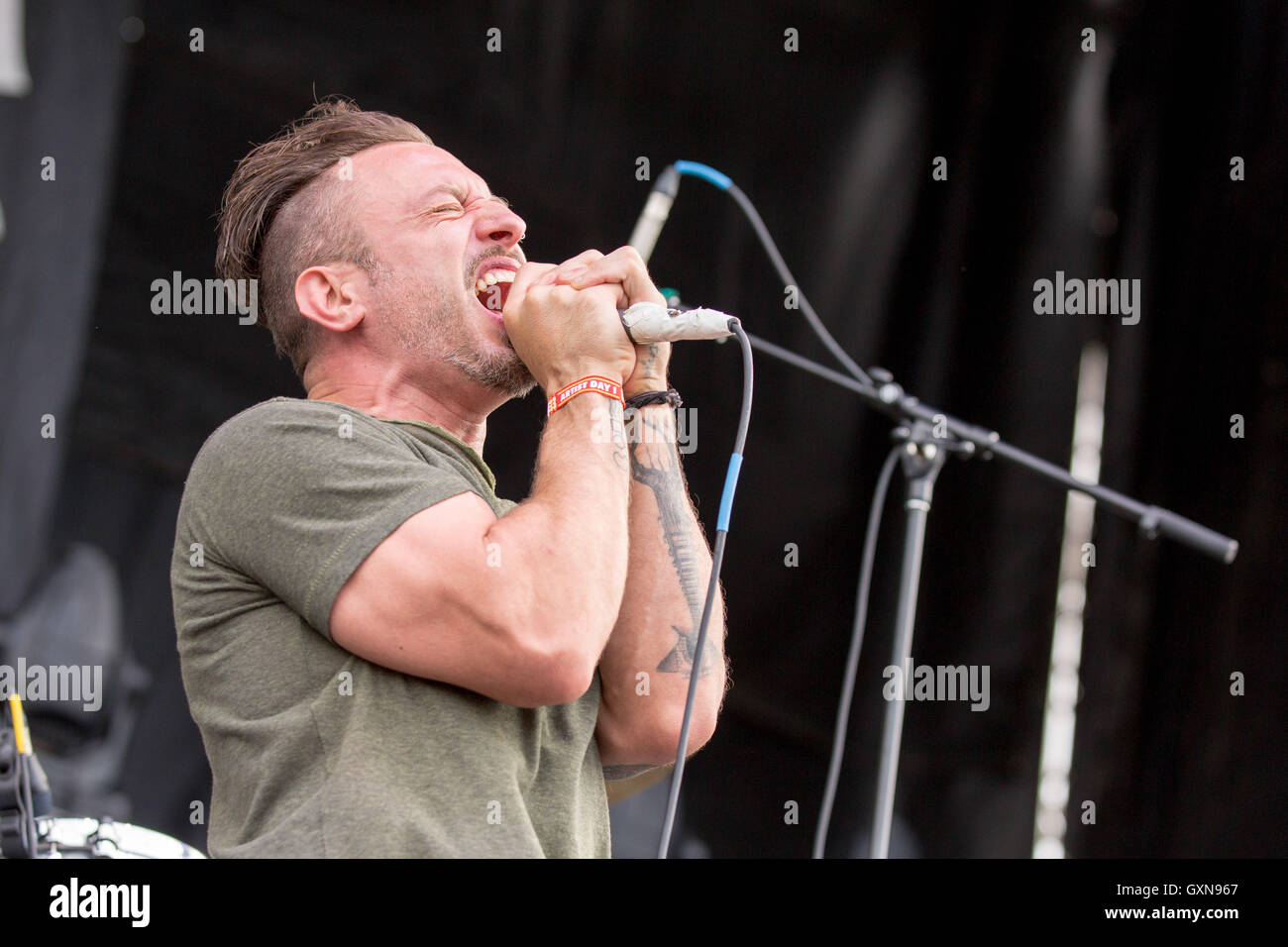Chicago, Illinois, USA. 16th Sep, 2016. GREG PUCIATO of Dillinger ...