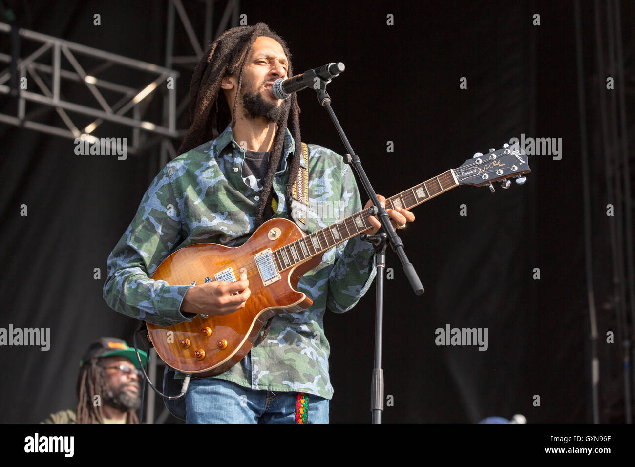Chicago, Illinois, USA. 16th Sep, 2016. Reggae musician JULIAN MARLEY ...