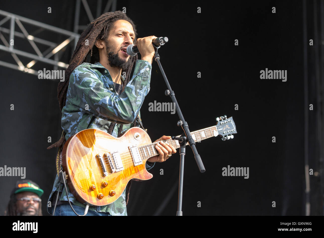 Chicago, Illinois, USA. 16th Sep, 2016. Reggae musician JULIAN MARLEY ...