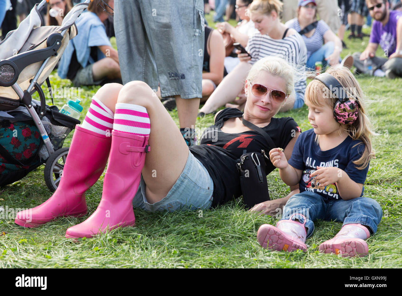 Riot fest carnival hi-res stock photography and images - Alamy