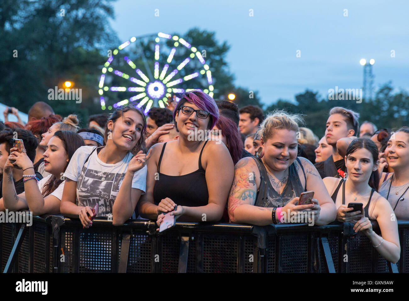 Chicago, Illinois, USA. 16th Sep, 2016. Fans at Douglas Park during ...