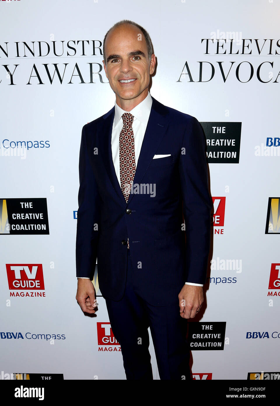 Los Angeles, Ca, USA. 16th Sep, 2016. Michael Kelly arrives at the 2016 ...