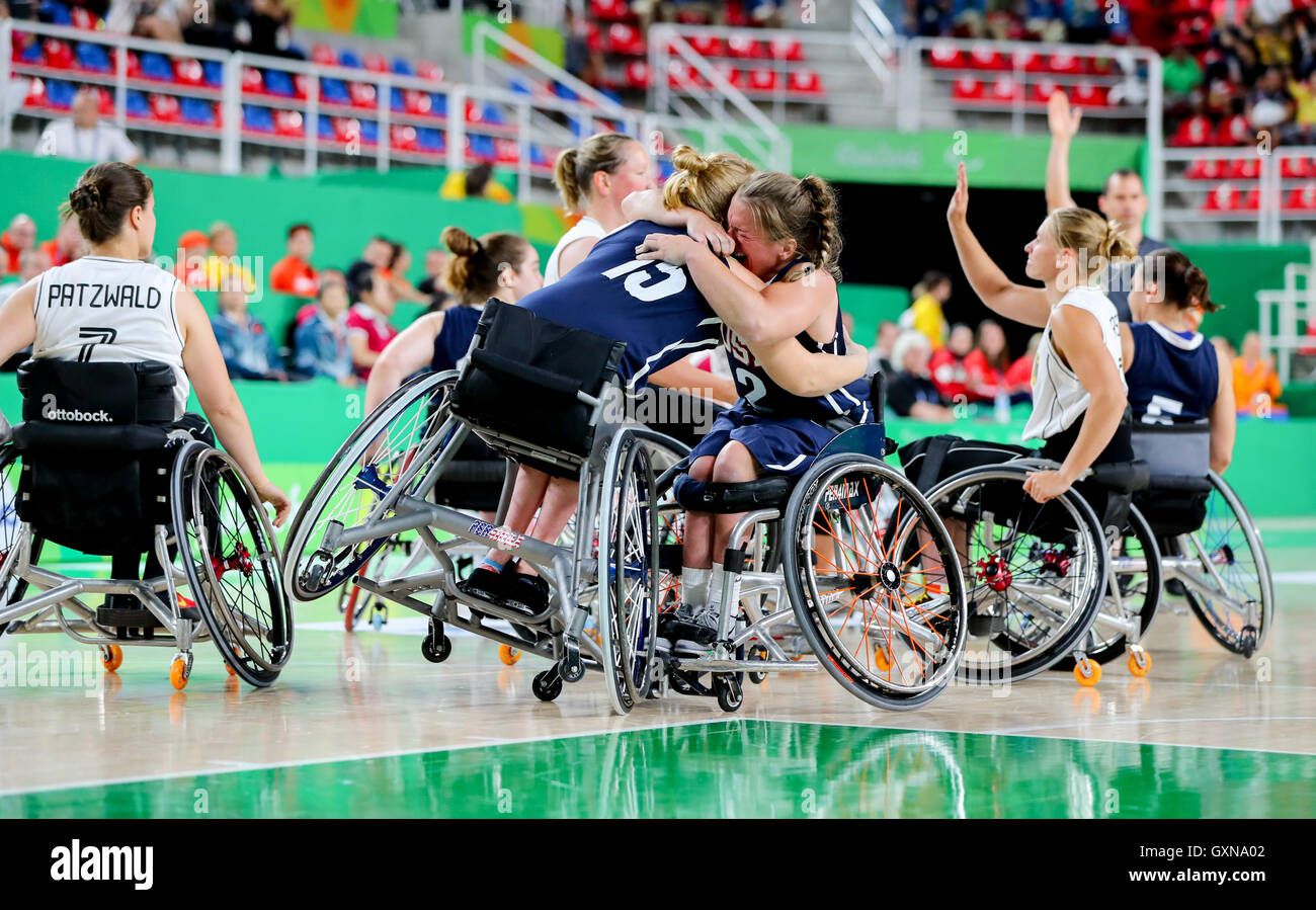 Rio de Janeiro, Brazil. 16th Sep, 2016. Rose Hollermann (L) and Gail ...