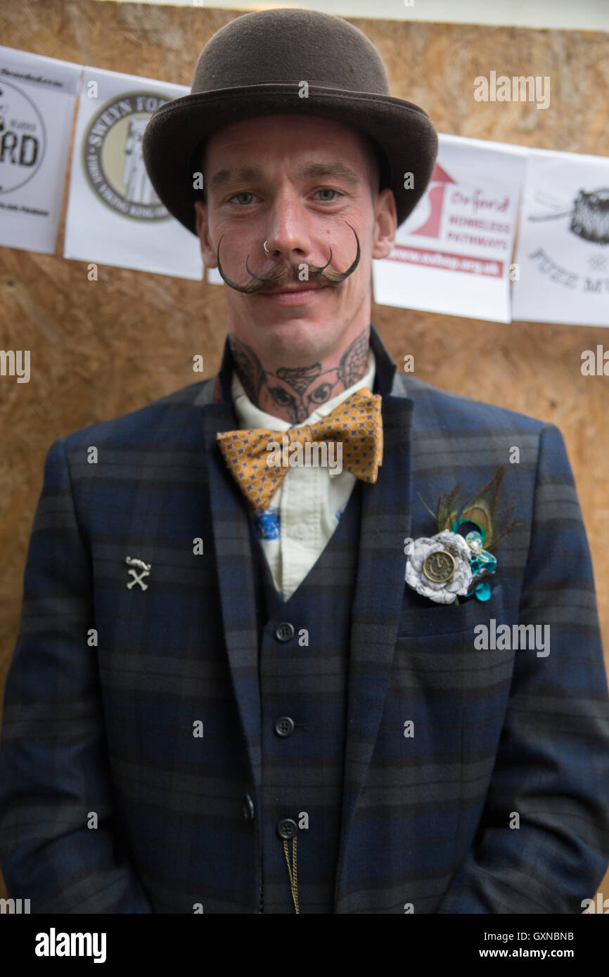 Oxford beard festival hi-res stock photography and images - Alamy