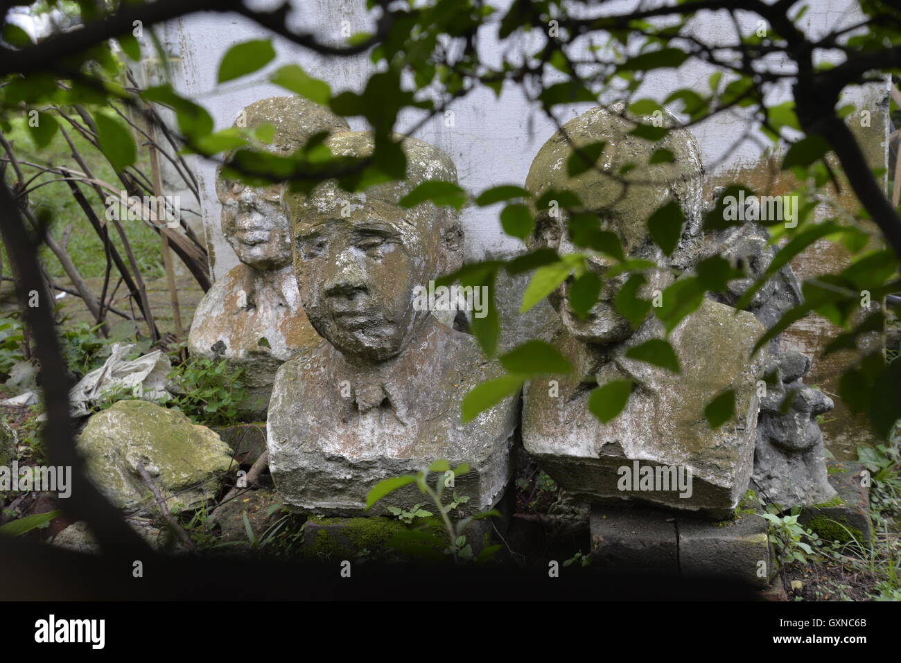 Dhaka, Bangladesh. 17th September, 2016. The sculptures Terrace ...