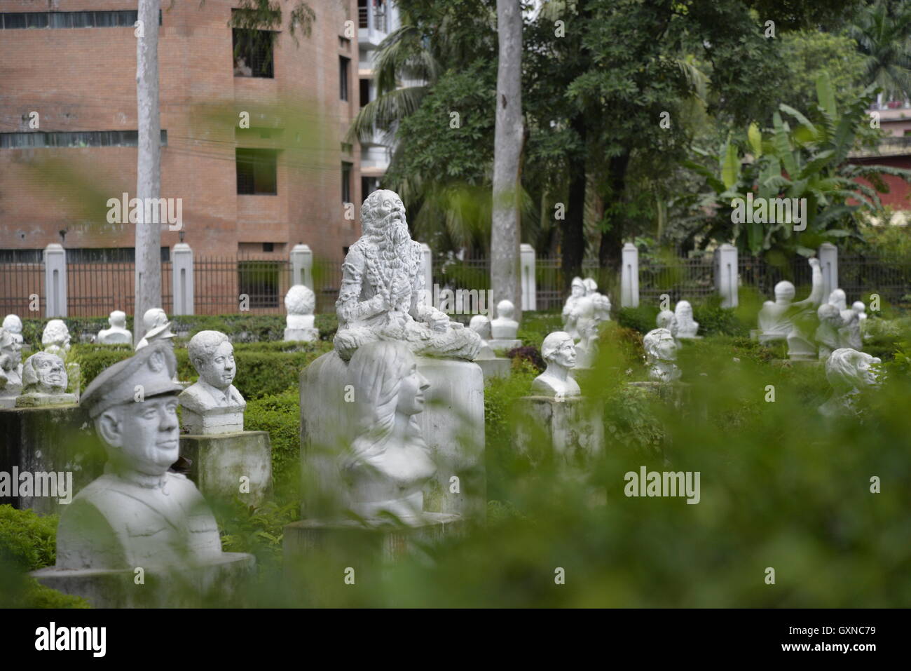 Dhaka, Bangladesh. 17th September, 2016. The sculptures Terrace ...